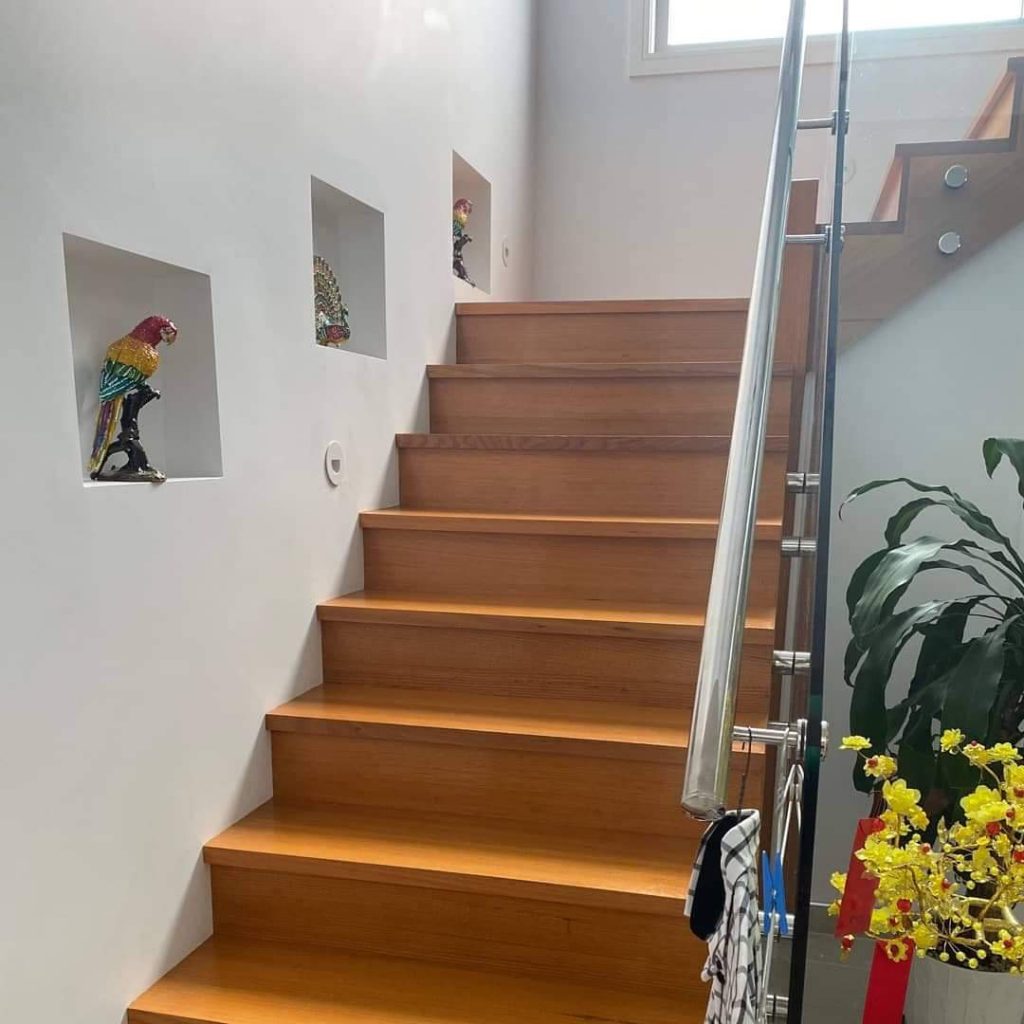 Cut Stringer Staircases Installation - Timber Stair Services